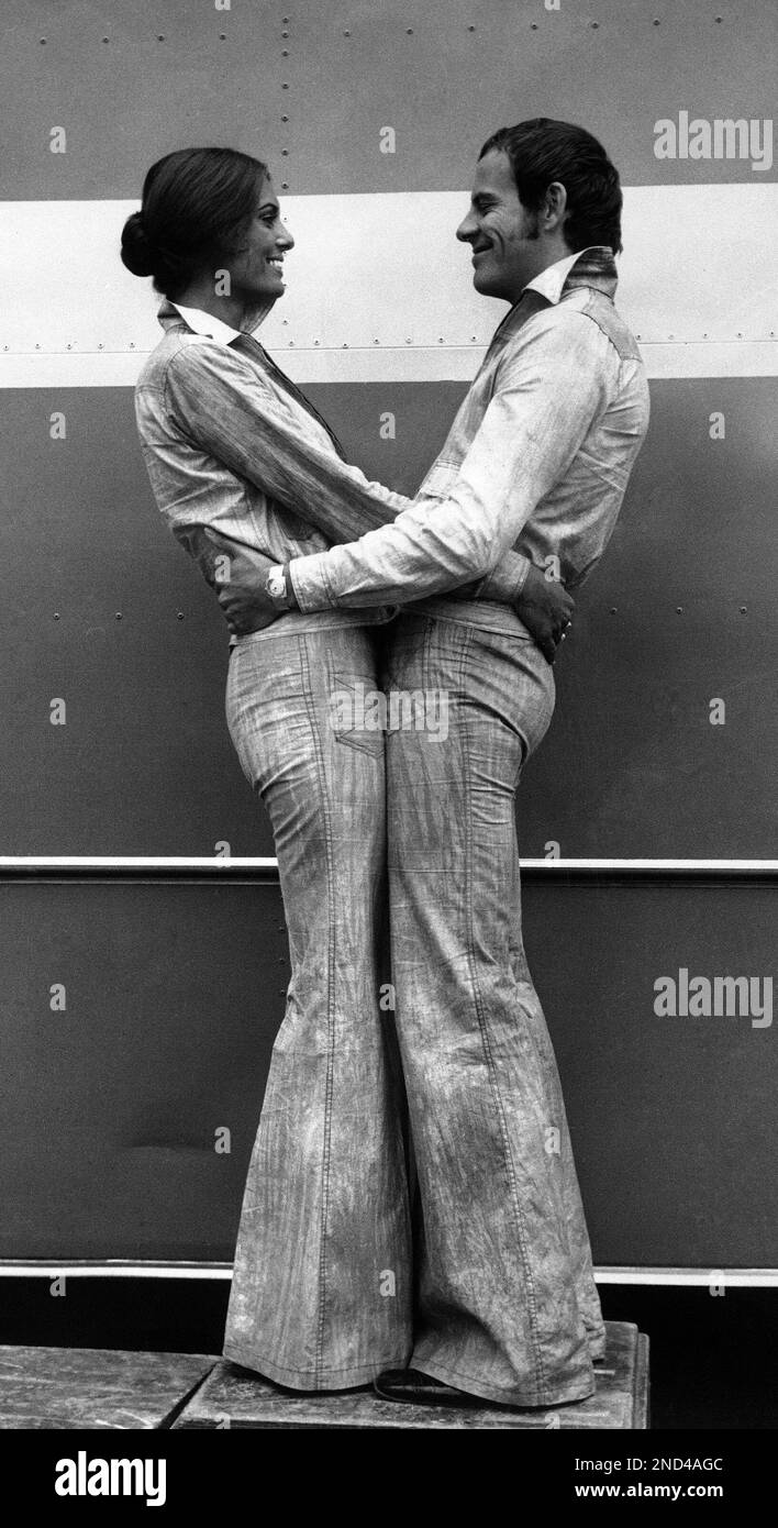 Israeli film star Daliah Lavi welcomes London boy friend Colin Burne ...