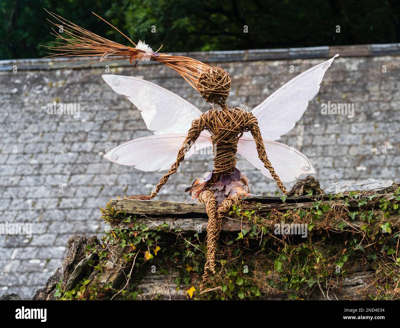 Wicker garden sculptures in the Fairy-Trails exhibit at The Garden ...