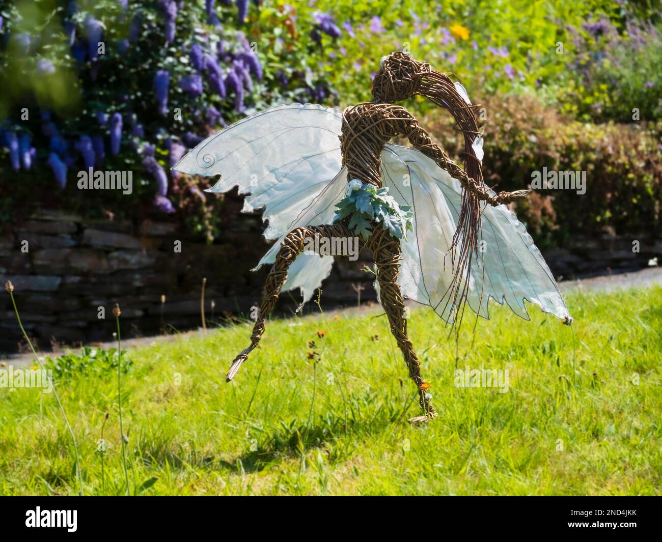 Wicker garden sculptures in the Fairy-Trails exhibit at The Garden ...