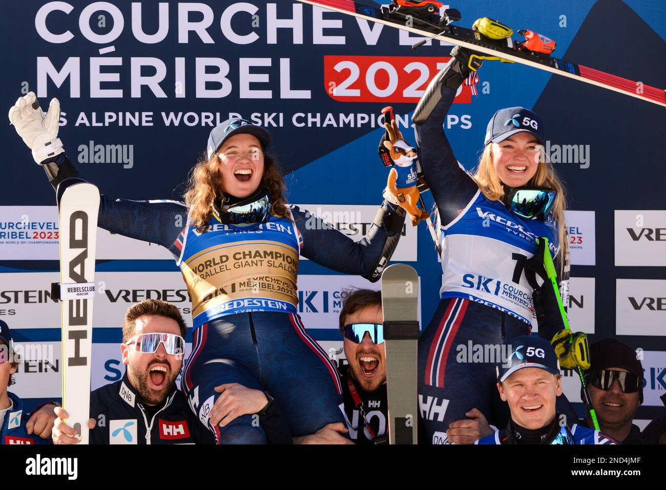 France. 15th Feb, 2023. Maria Therese Tviberg of Norway (left, winner ...