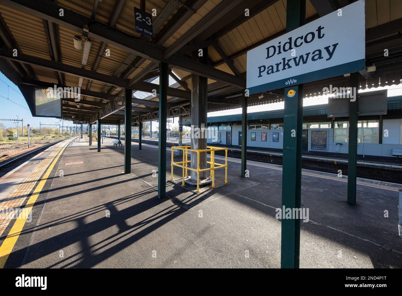 Didcot Parkway rail station, Oxfordshire Stock Photo - Alamy