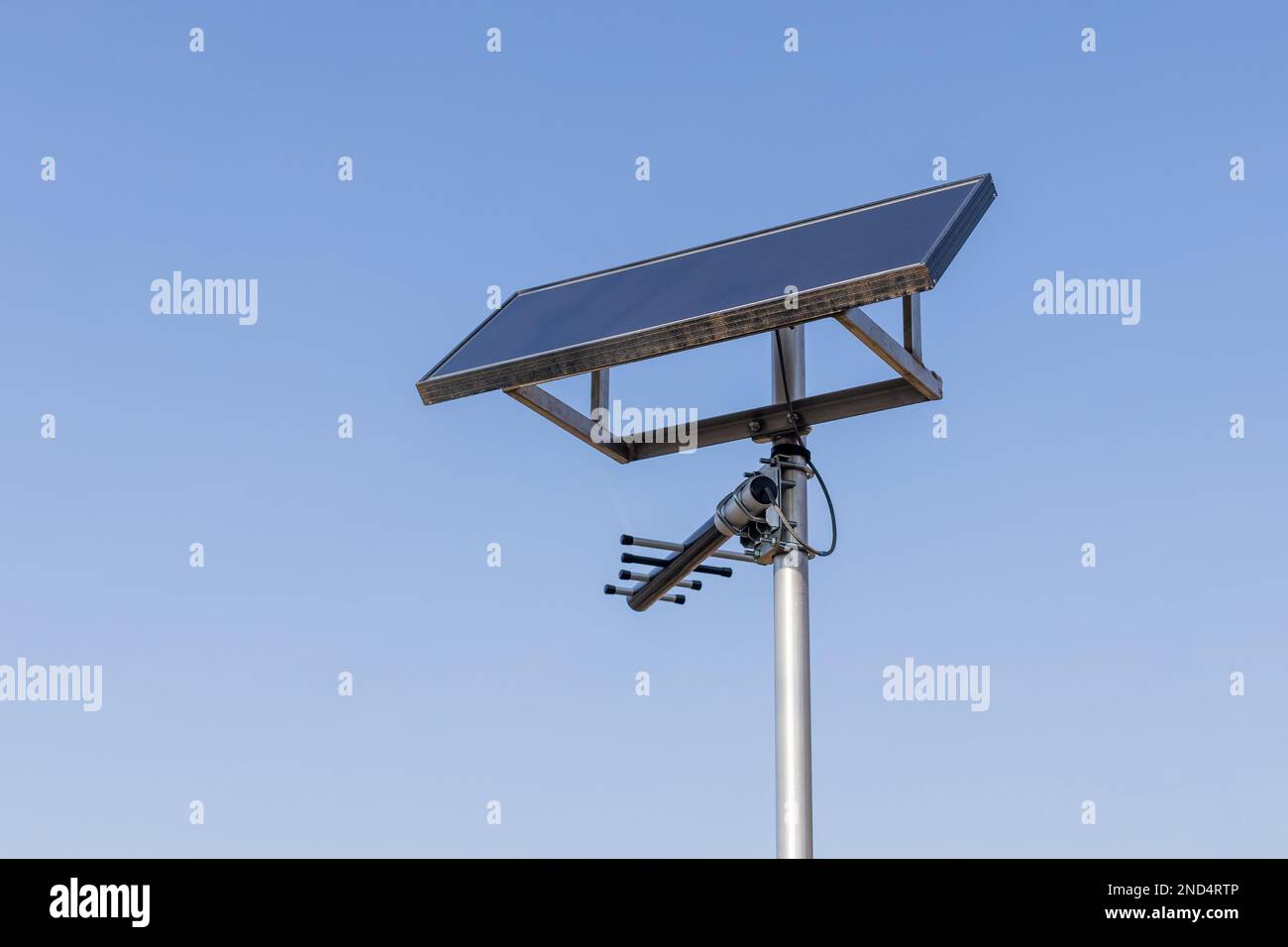 Antenna with a solar panel for water level monitoring transmission ...