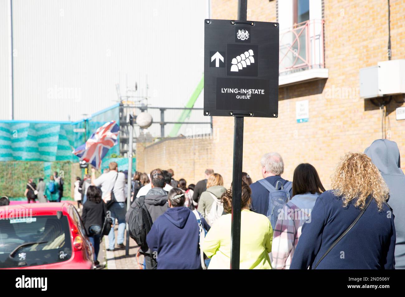 Queen elizabeth signage hi-res stock photography and images - Alamy