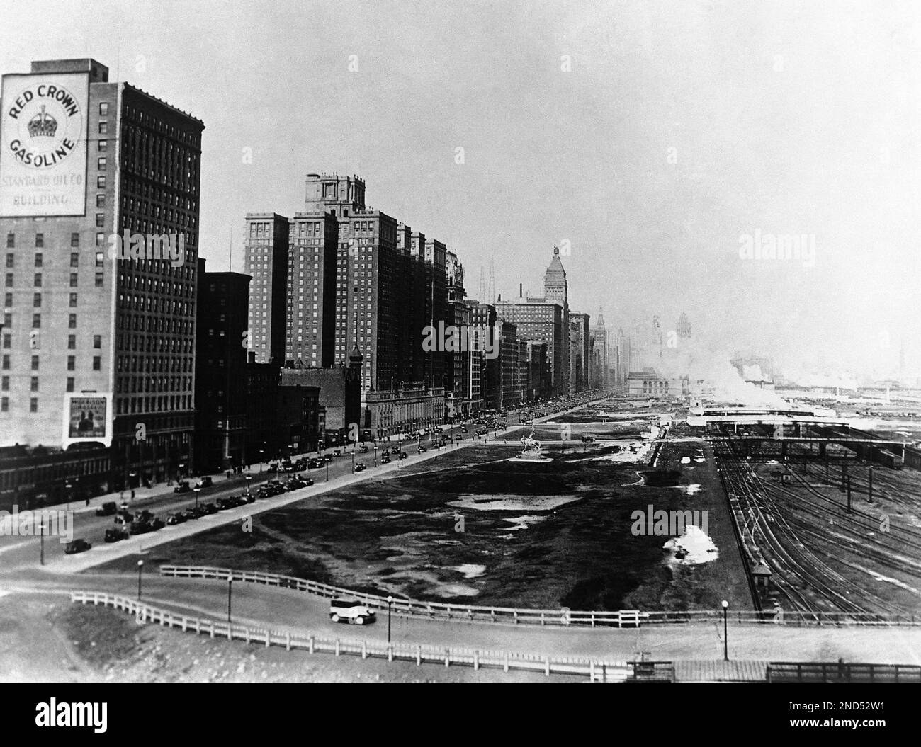 A view looking down Michigan Avenue from 11th Street in Chicago ...