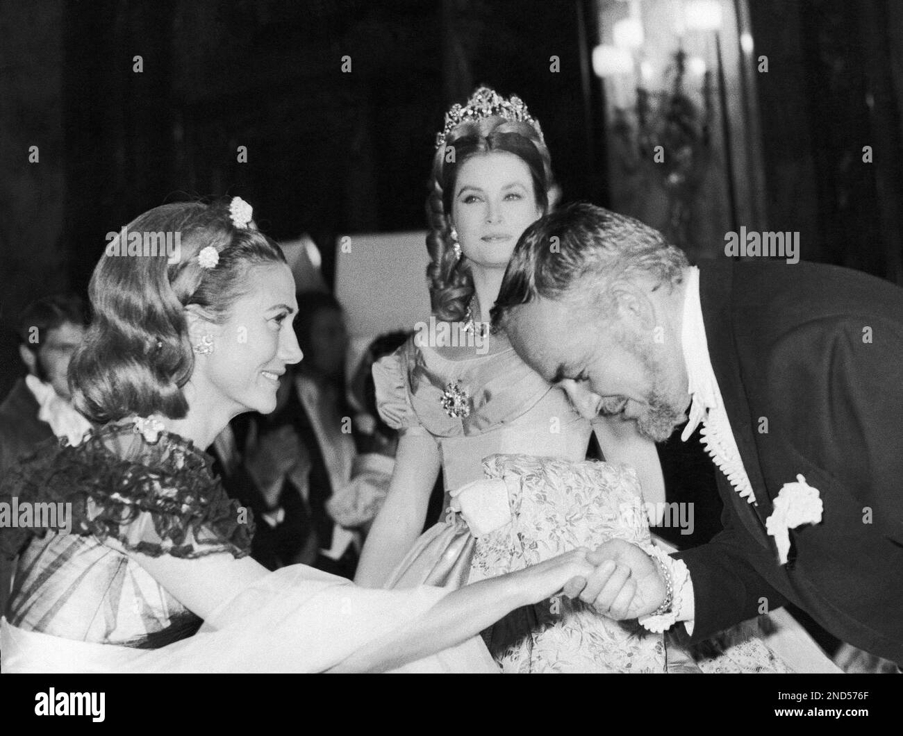 Paris Socialite Helene Rochas welcomes Princess Grace and Prince ...