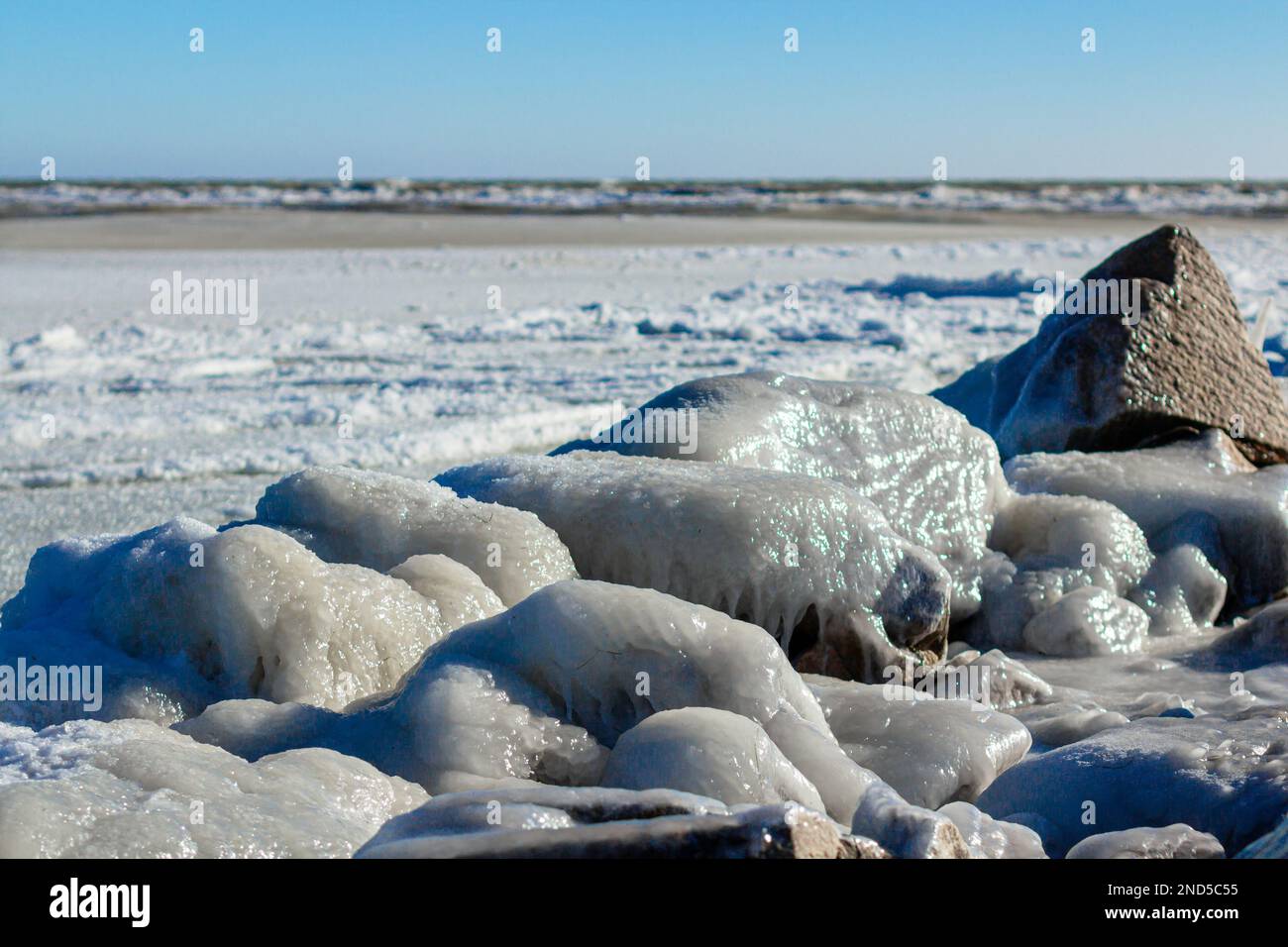 Frozen beach hi-res stock photography and images - Alamy
