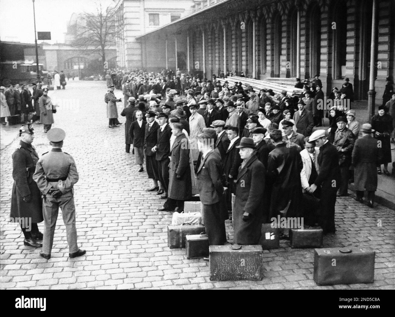 German army conscripts leave Berlin on Oct. 29, 1935. (AP Photo Stock ...