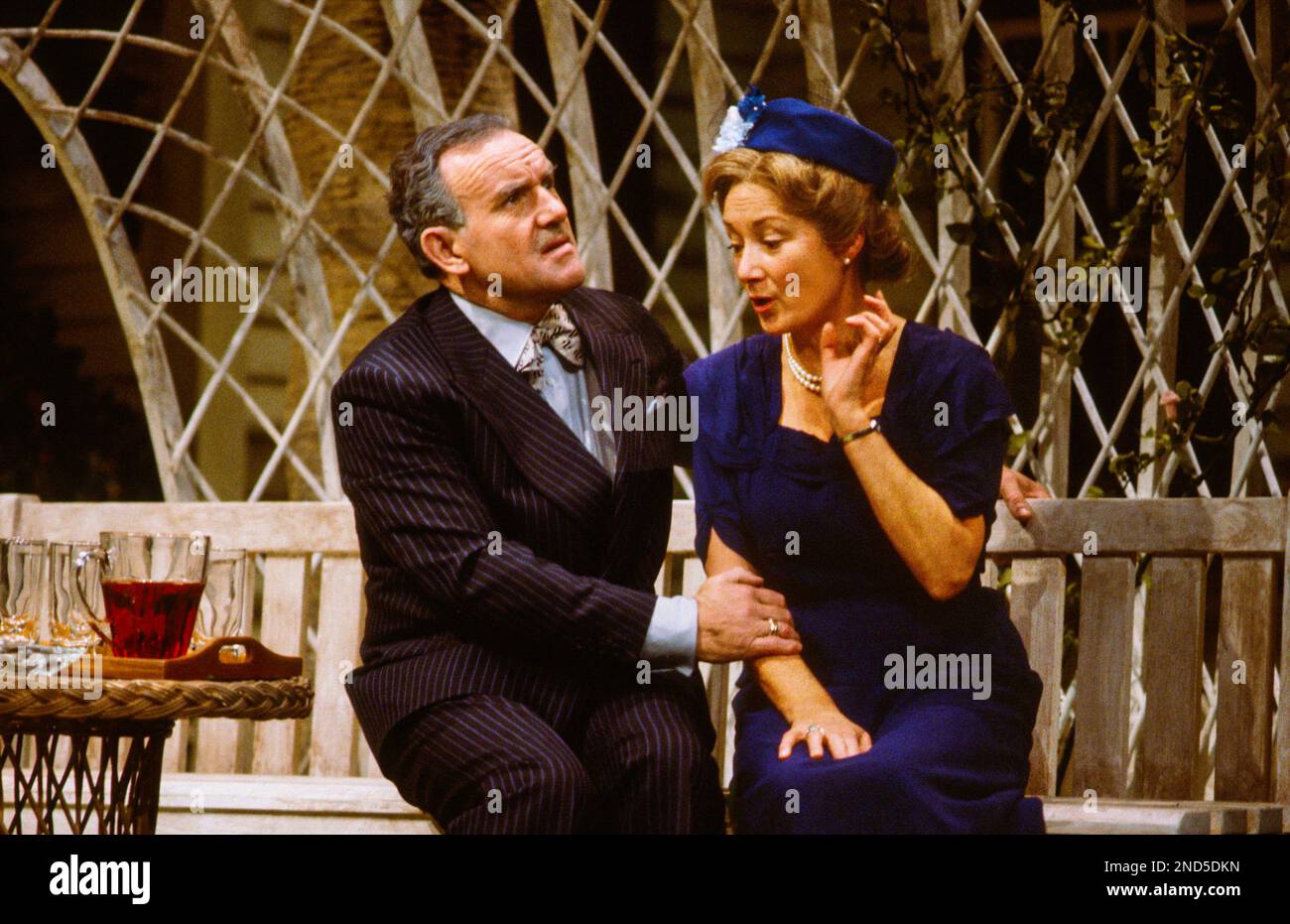 Colin Blakely (Joe Keller), Rosemary Harris (Kate Keller) in ALL MY ...