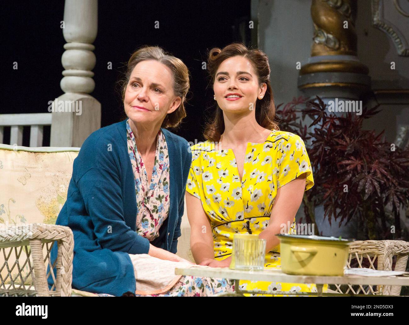 Sally field and sons hi-res stock photography and images - Alamy