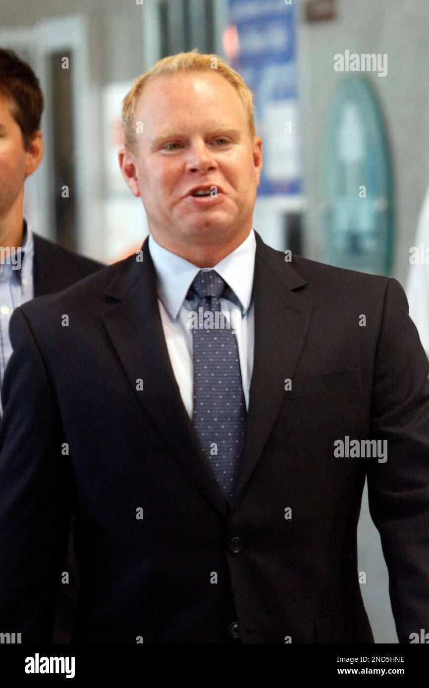 Former JetBlue flight attendant Steven Slater arrives at Queens ...