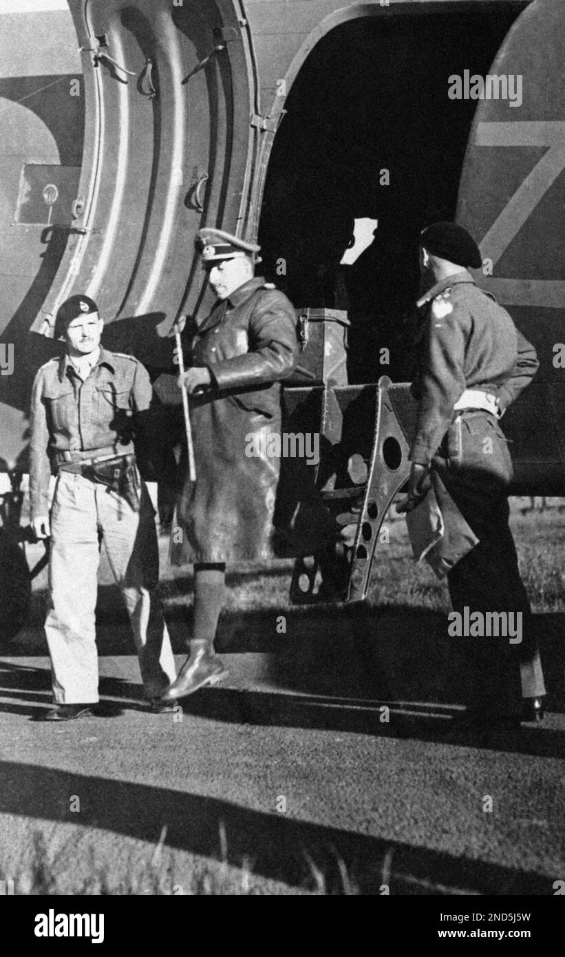 Colonel General Jurgen Von Arnim, captured Commander-in-chief of Axis ...