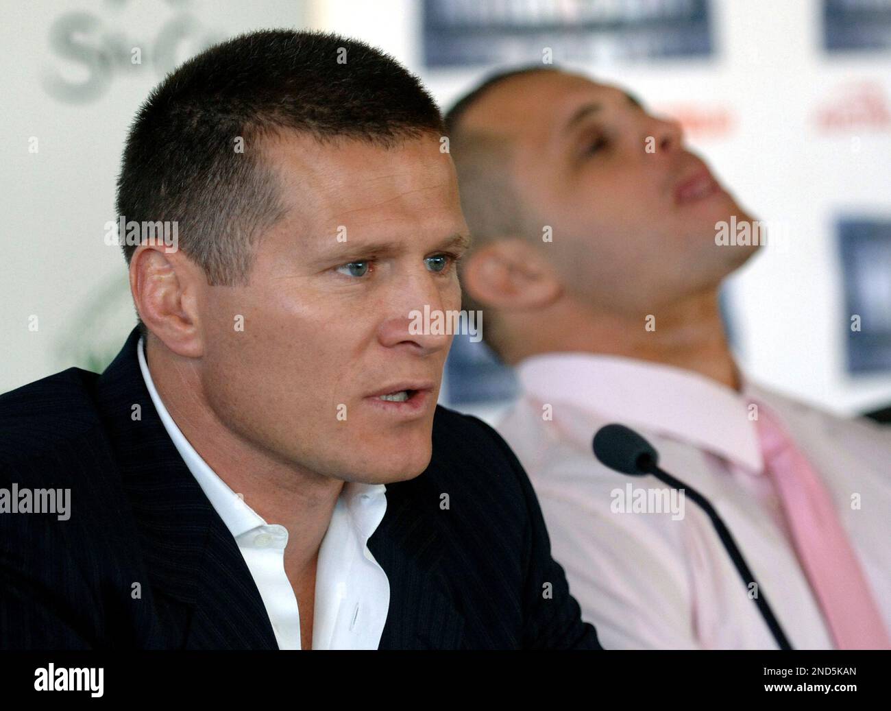 IBO World Boxing Champion Danny Green of Australia, left, and American ...