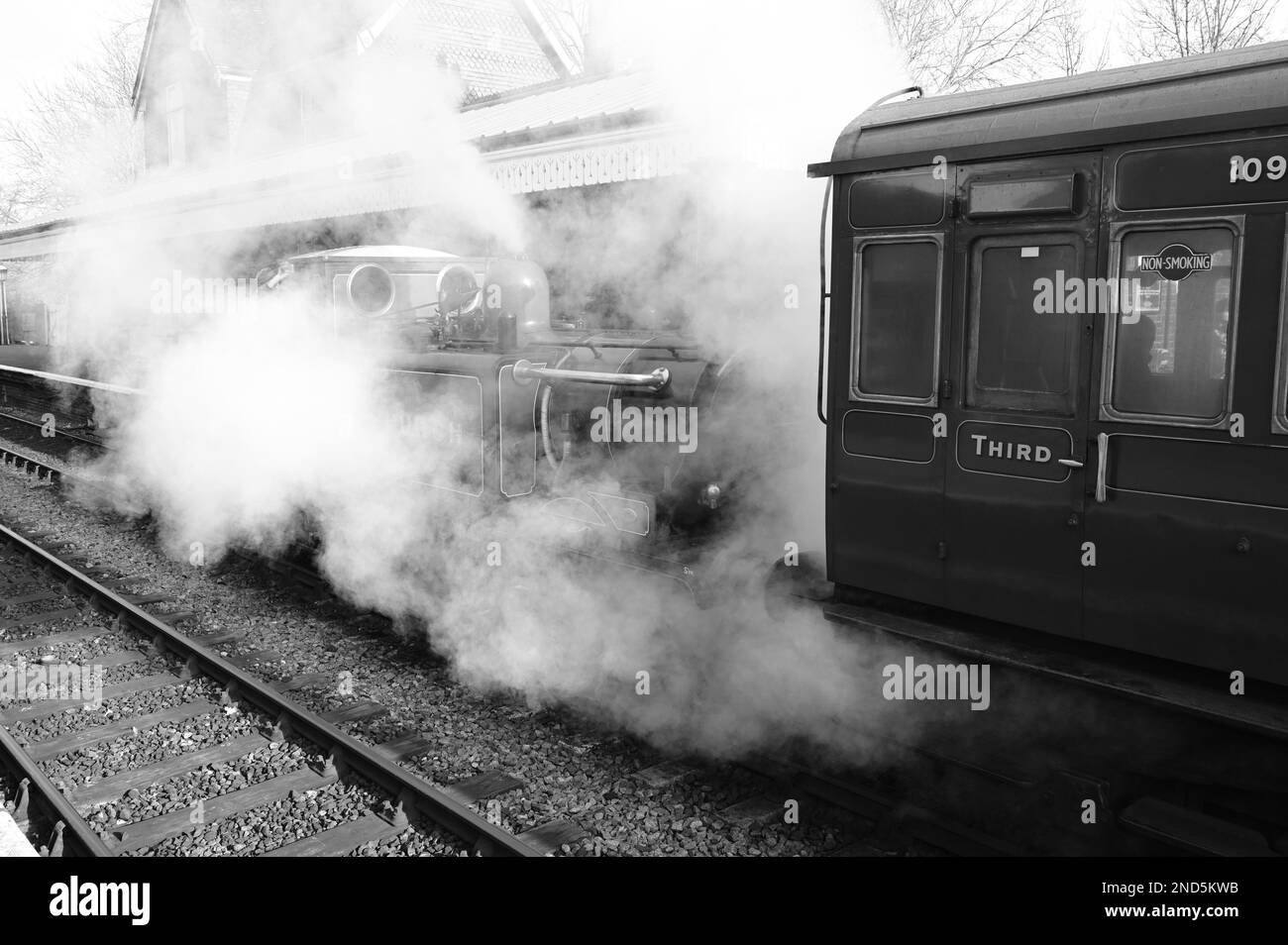 Fenchurch pulling coaches on The Bluebell railway Stock Photo - Alamy