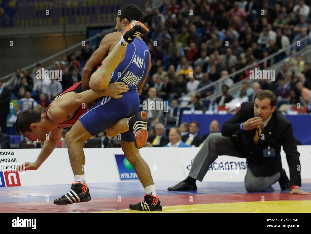 Bulgaria Venelin Petkov Venkov challenges with Armenia Roman Amoyan ...