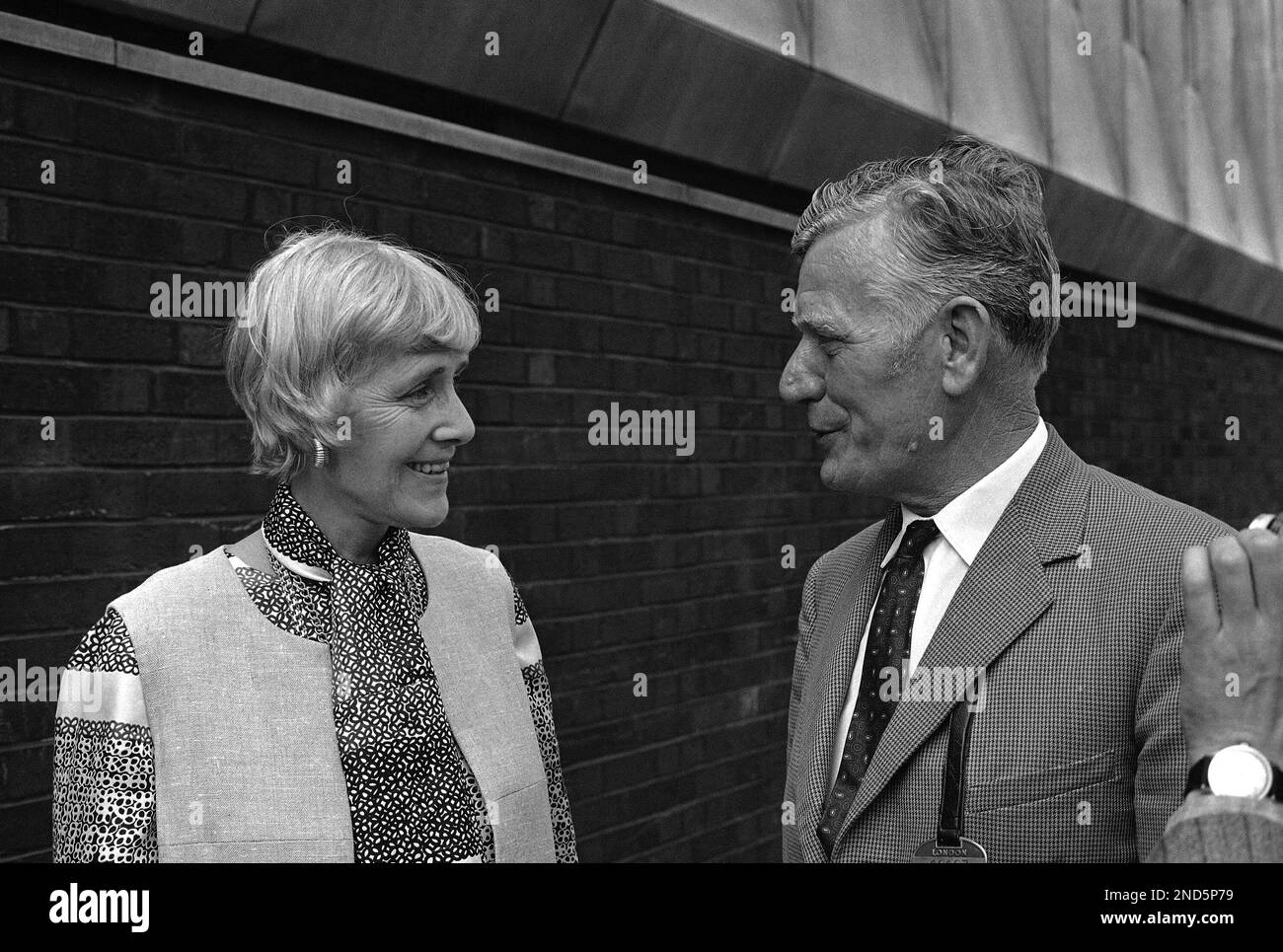 Mrs. Clare Boothe Luce, former U.S. ambassador to Rome, meets taxi ...