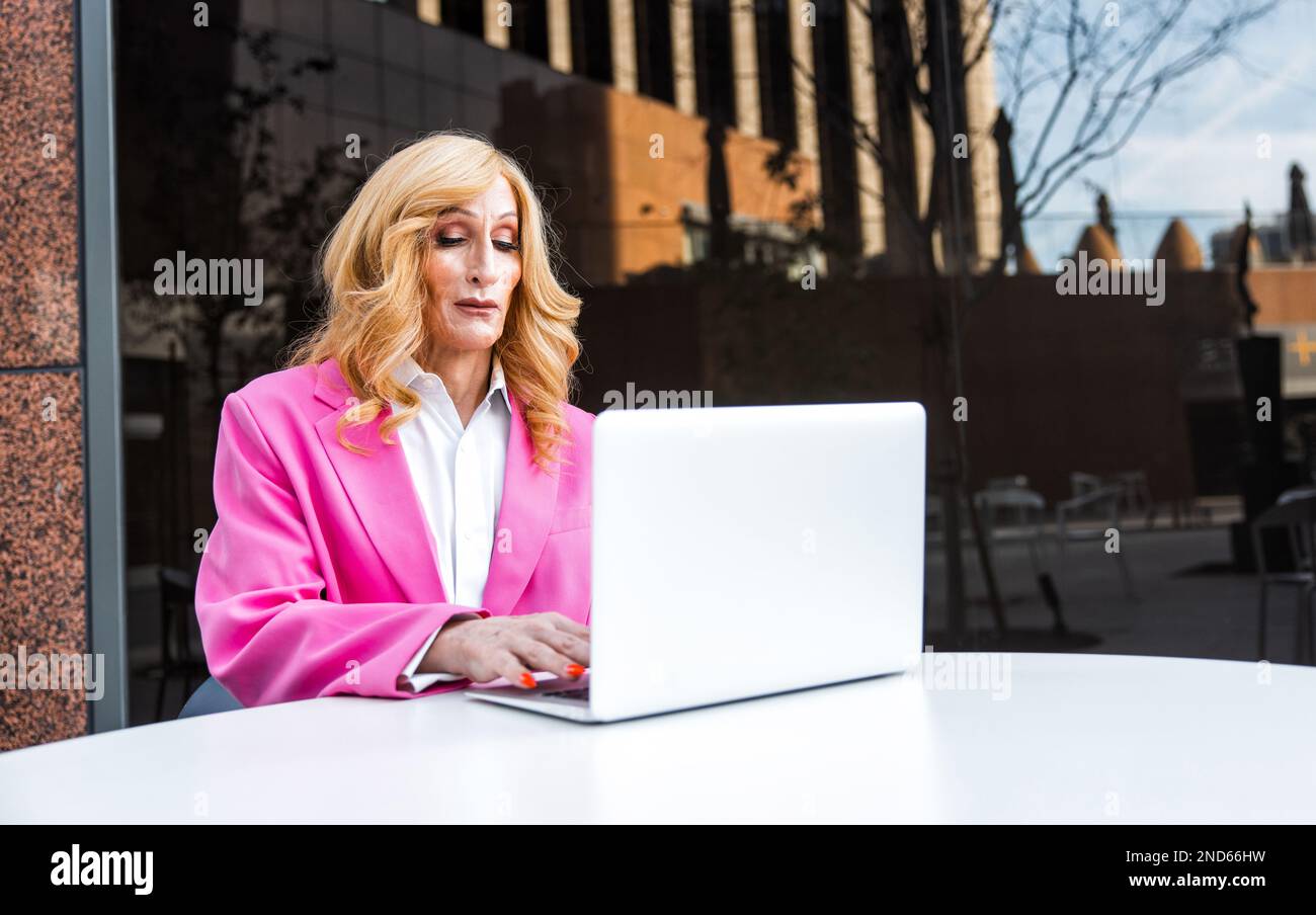 Transgender business woman lifestyle moments in downtown, Los angeles ...