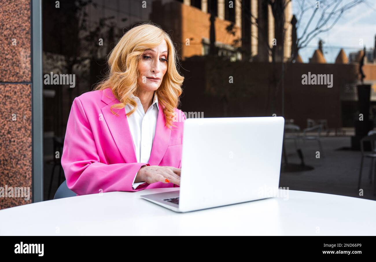 Transgender business woman lifestyle moments in downtown, Los angeles ...