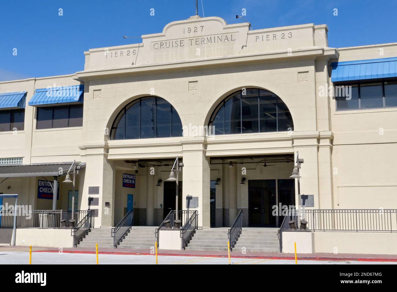 Galveston, Texas - February 2023: Entrance to the historic cruise ...