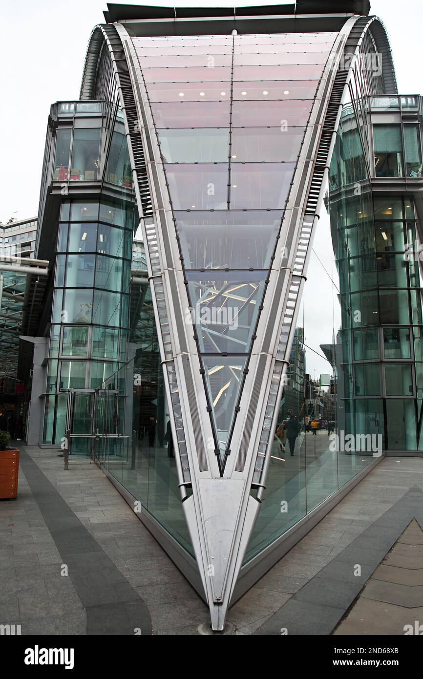 Victoria metro hi-res stock photography and images - Alamy