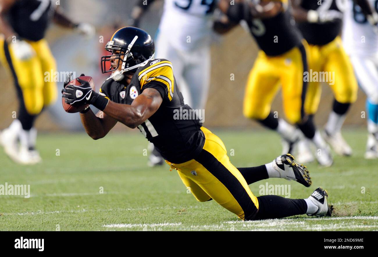 Pittsburgh Steelers wide receiver Arnaz Battle (81) makes a catch ...