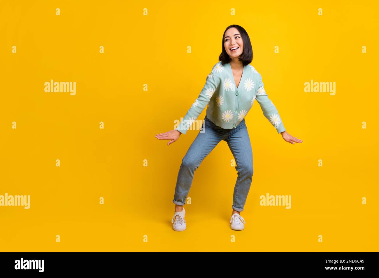 Full length photo of korean girl dancing enjoy active music rhythm ...