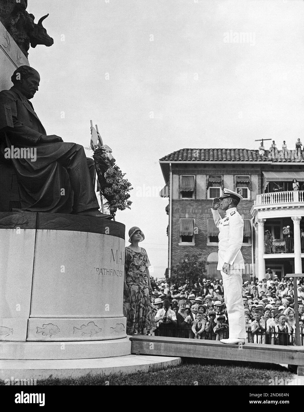 Rear Admiral Richard E. Byrd saluting the statue of Commodore Maury on ...