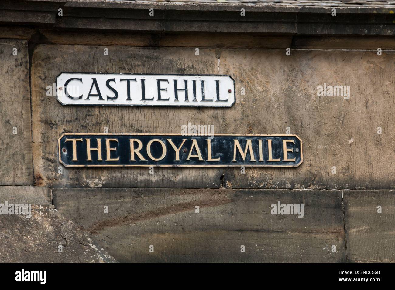 The Royal Mile runs between two significant locations in the royal ...