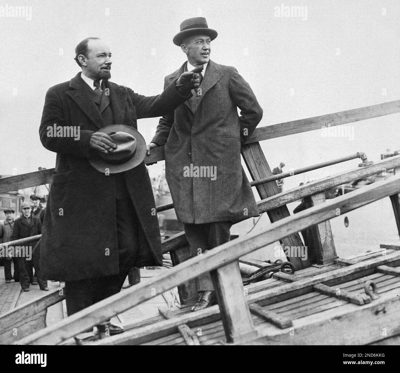 Sir George Hubert Wilkins (pointing) discusses the polar submarine ...
