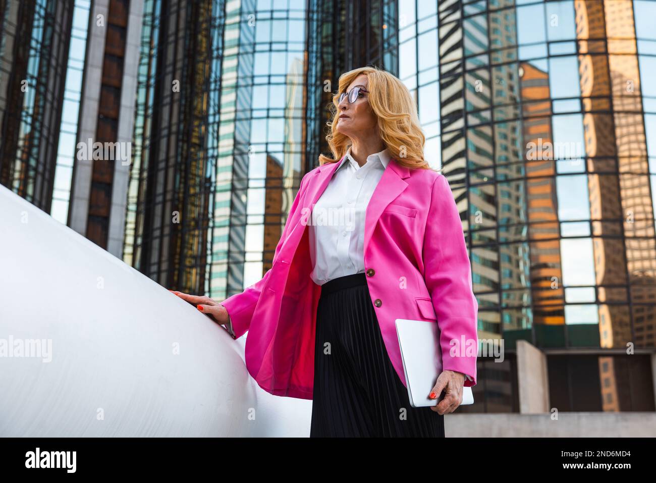 Transgender business woman lifestyle moments in downtown, Los angeles ...