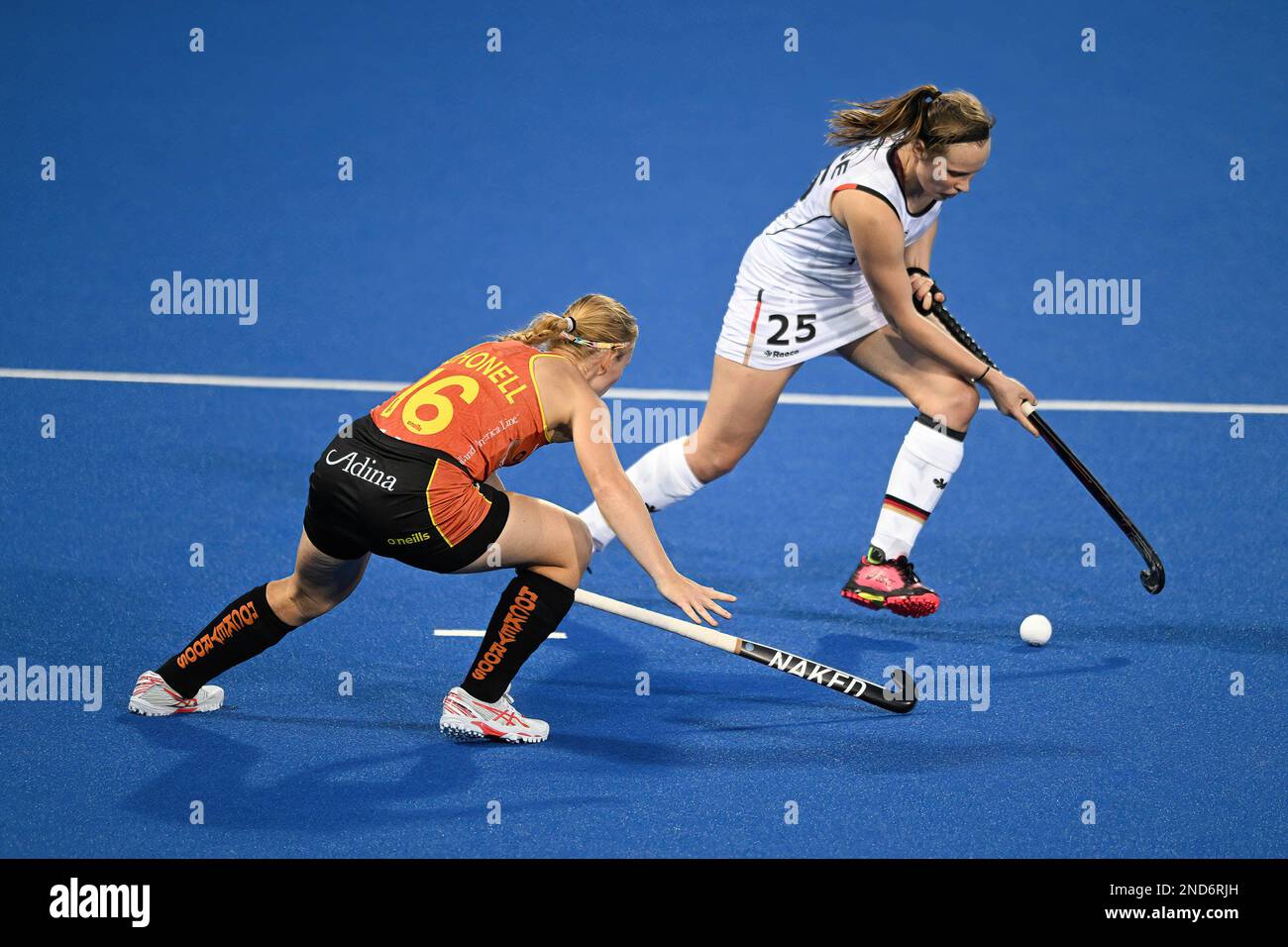 Courtney schonell hi-res stock photography and images - Alamy