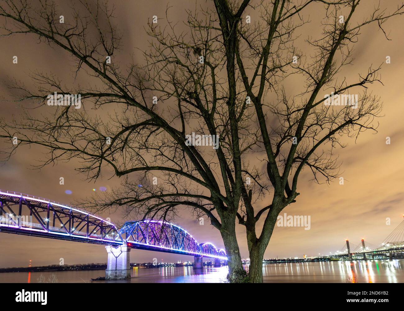 View on Big Four Bridge and Ohio river in Louisville at night with ...