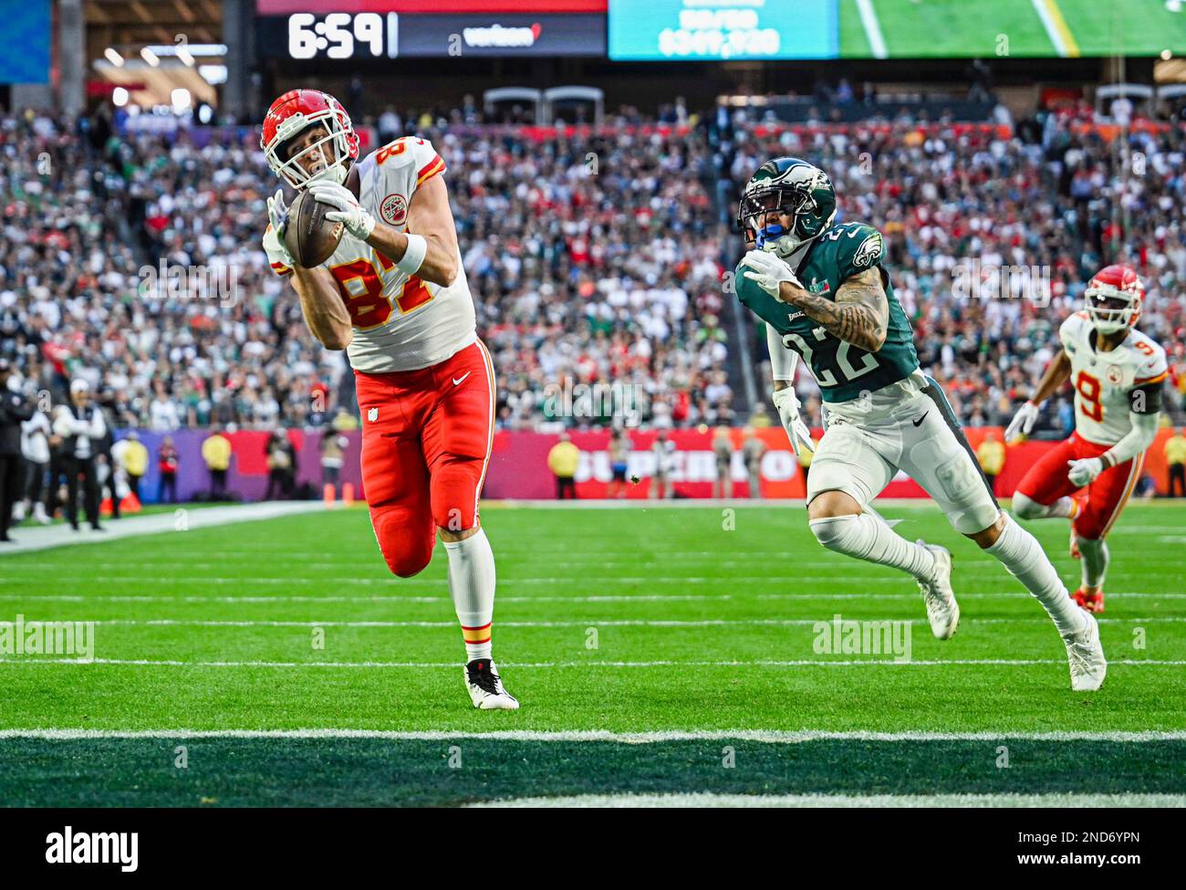 Super bowl star travis kelce hi-res stock photography and images - Alamy