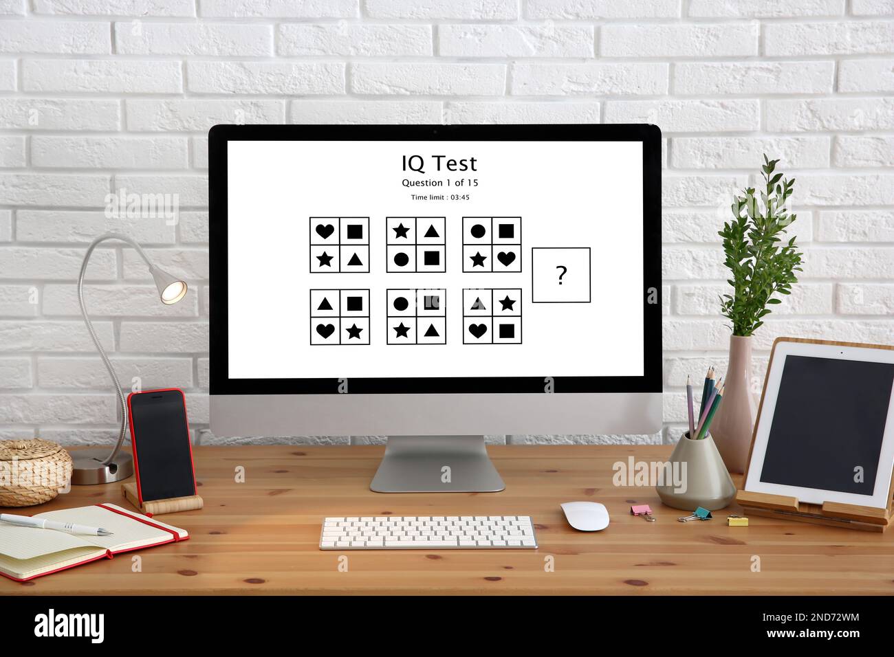 Computer iq test hi-res stock photography and images - Alamy