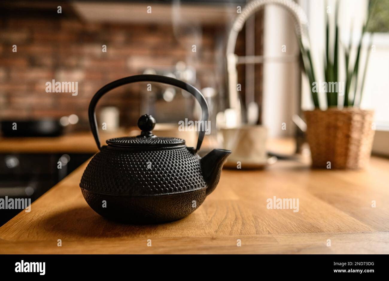 Vintage metal teapot hi-res stock photography and images - Alamy