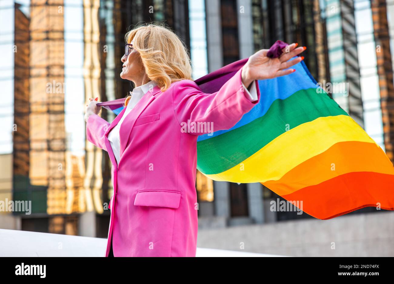 Transgender business woman lifestyle moments in downtown, Los angeles ...