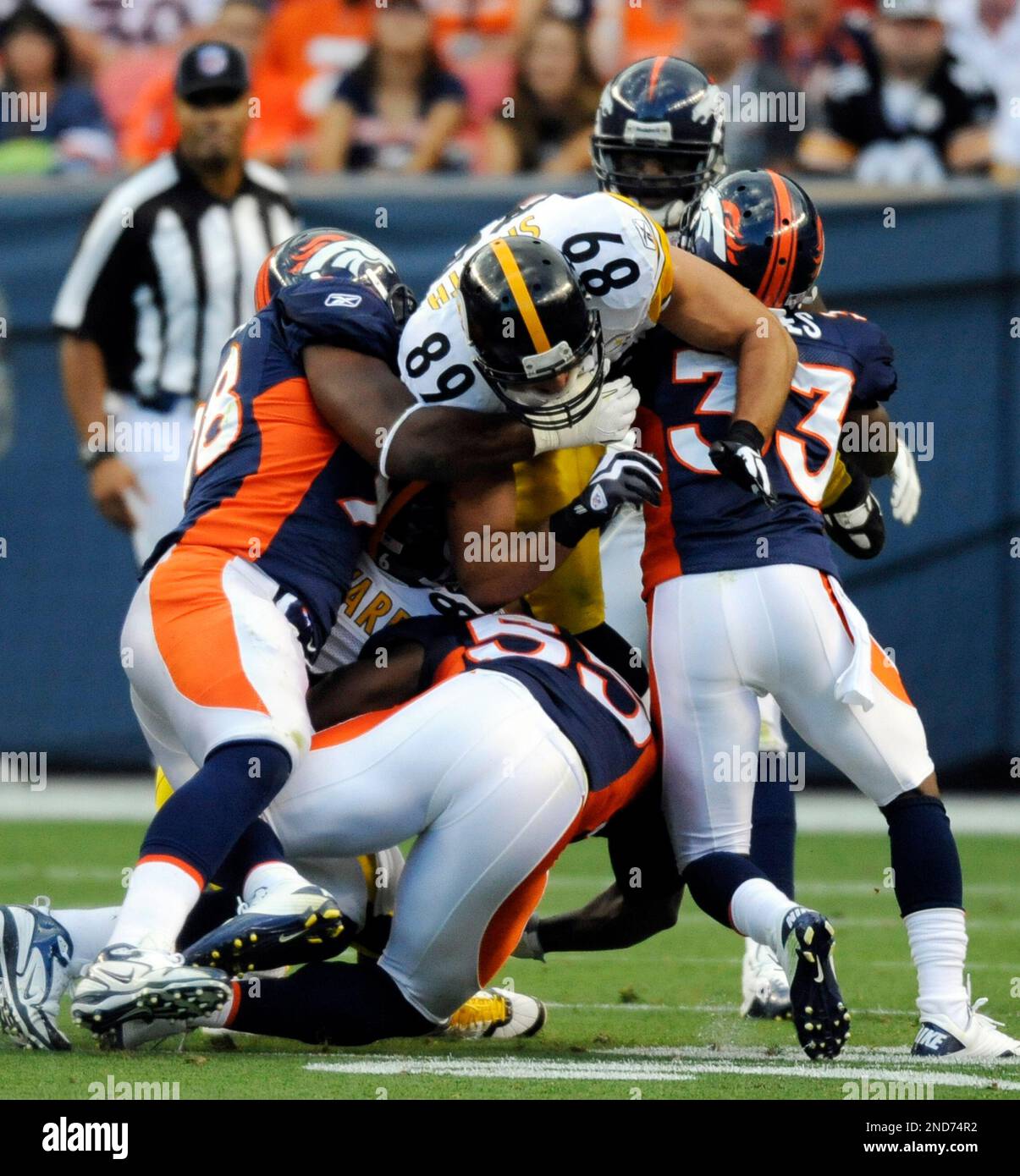 Pittsburgh Steelers tight end Matt Spaeth (89) is tackled by a gang of ...