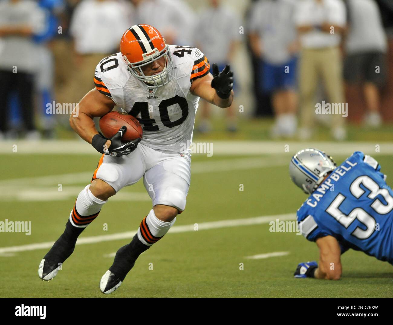 Cleveland Browns Running Back Peyton Hillis 40 Runs During An Nfl