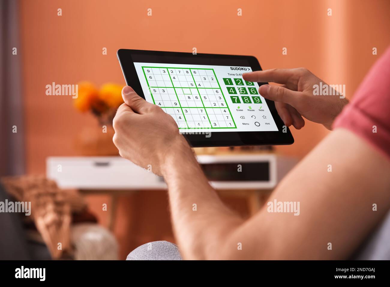 Sudoku online hi-res stock photography and images - Alamy