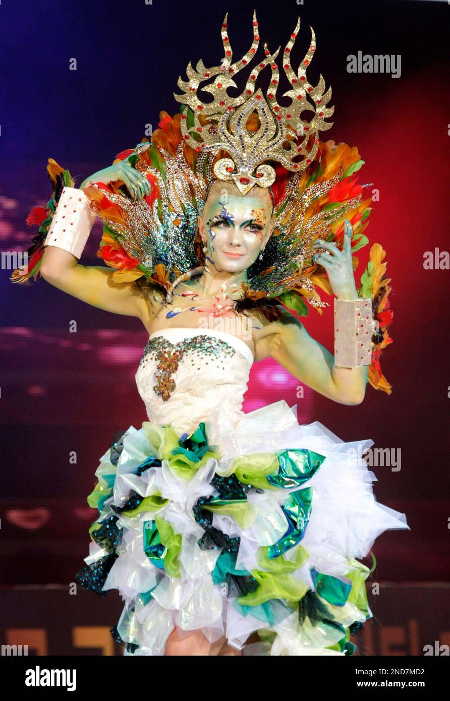 A model wears body arts by South Korea's Kim Soon-jung during the ...