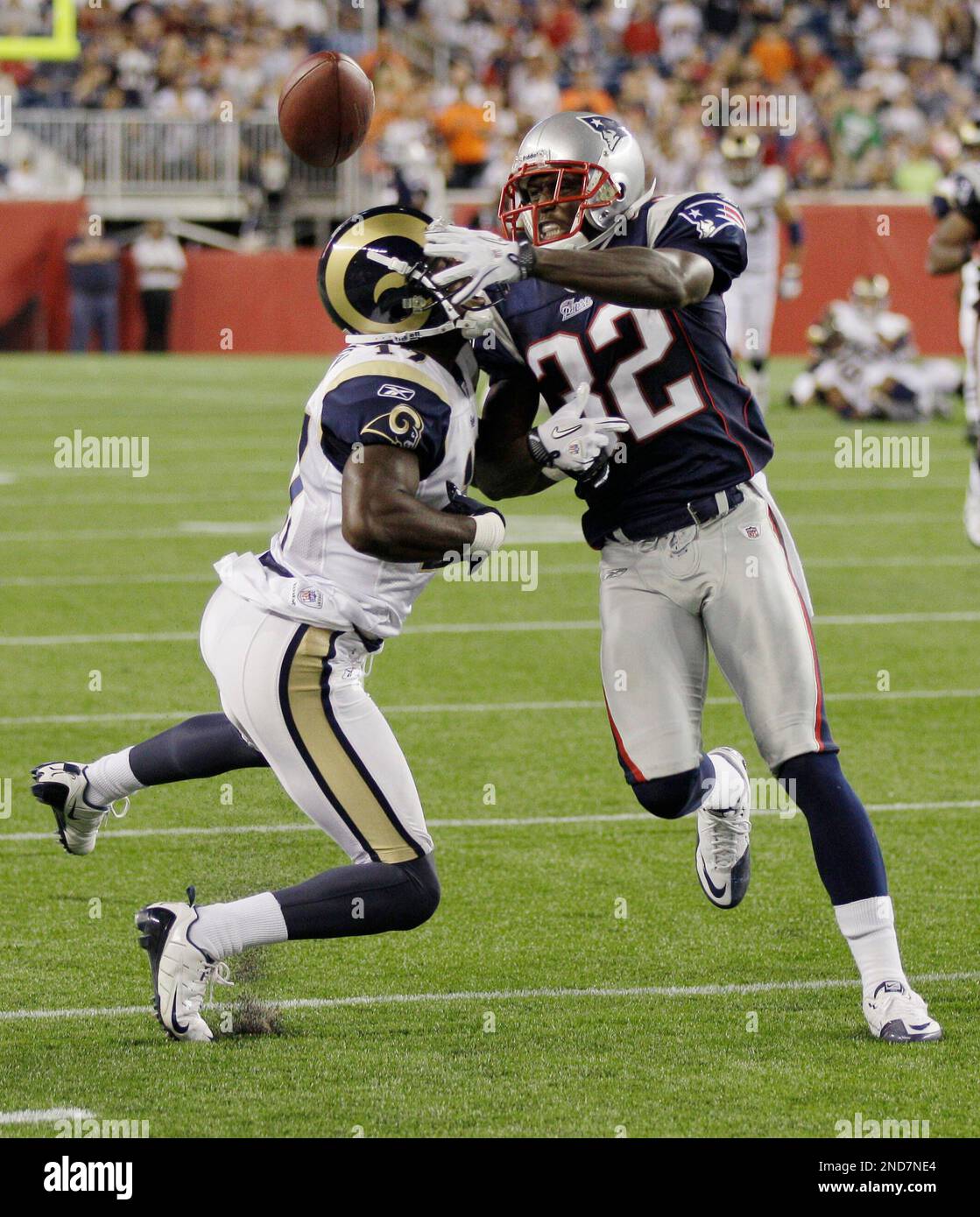 New England Patriots cornerback Devin McCourty, right, collides with ...