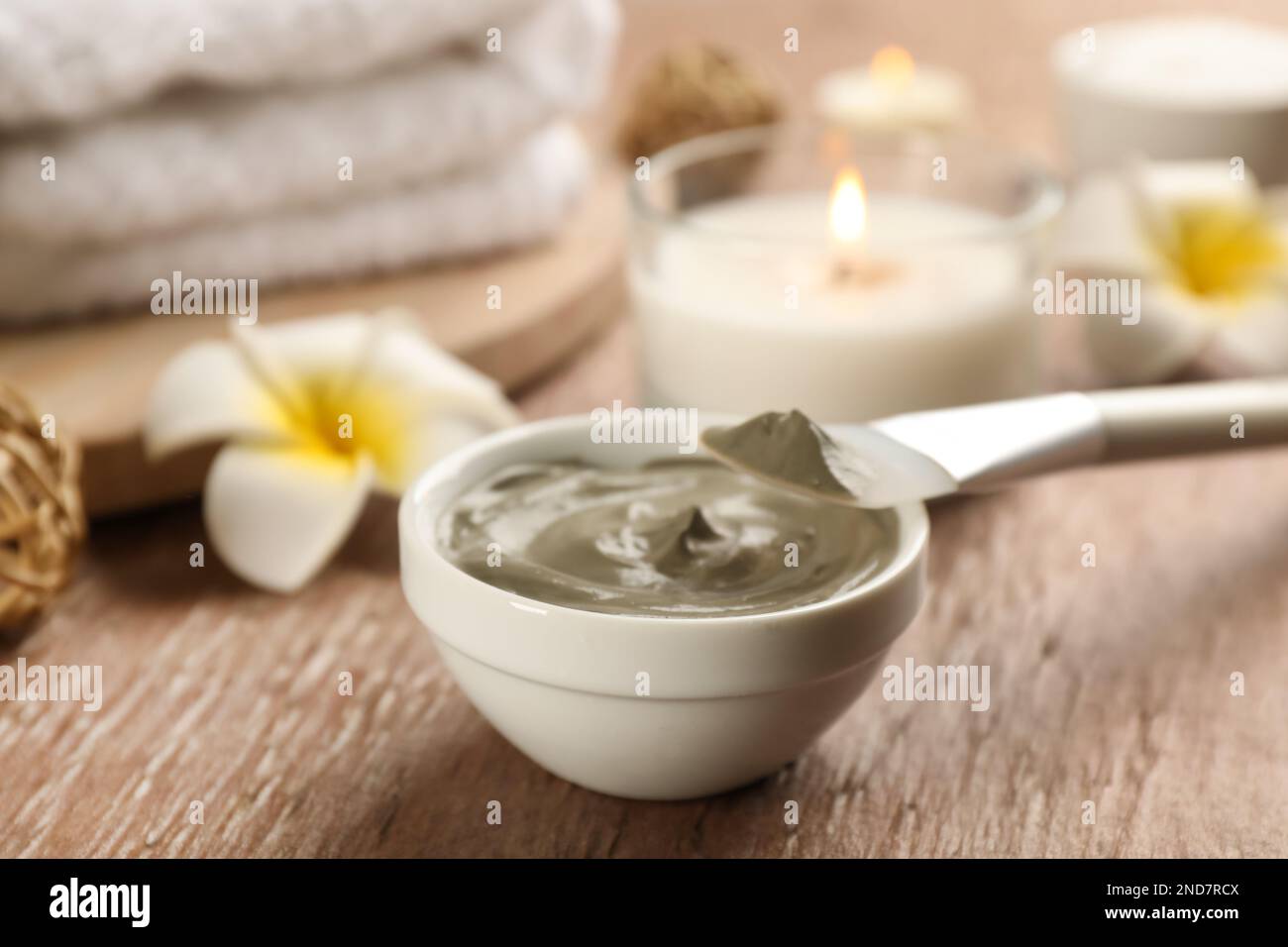 Spa body wrap hi-res stock photography and images - Alamy