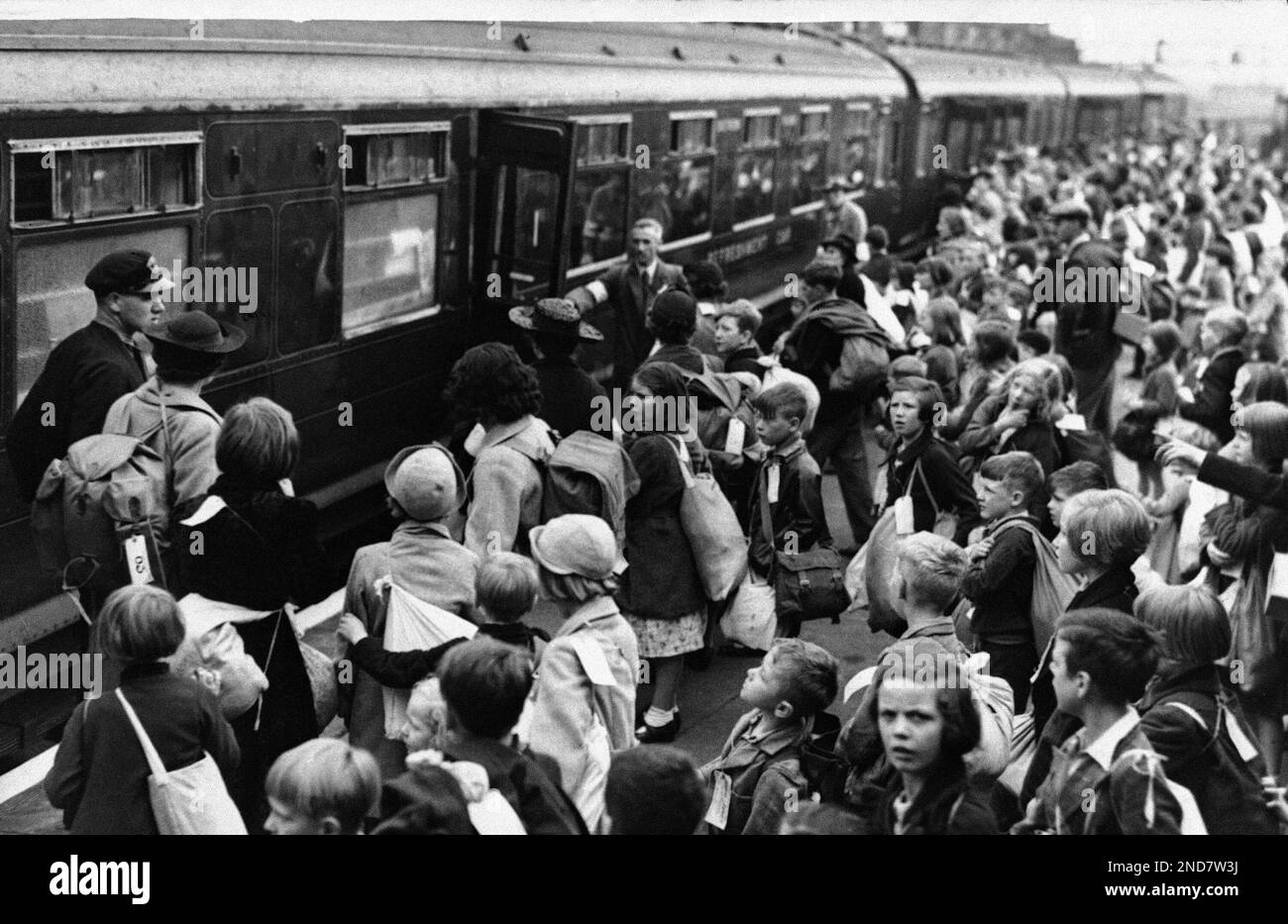 Evacuated school children boarded a special evacuation train at Clapham ...