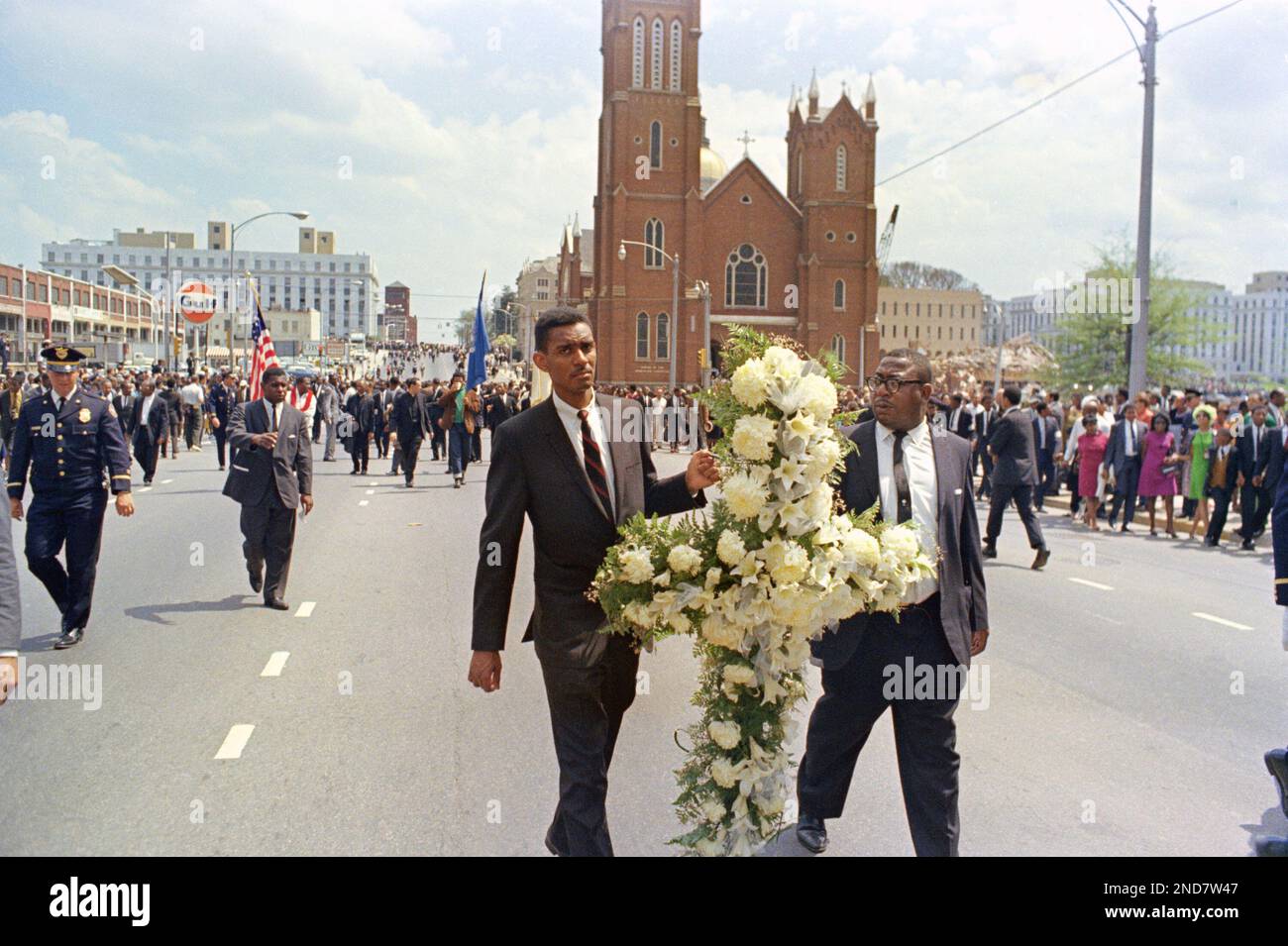 The funeral procession of civil rights leader, Dr. Martin Luther King ...