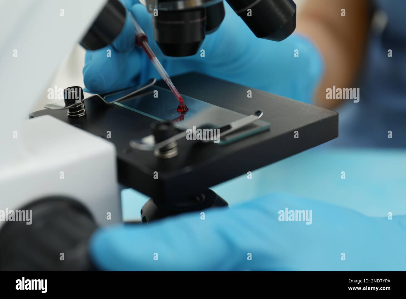 Diagnostic laboratory table blood hi-res stock photography and images ...