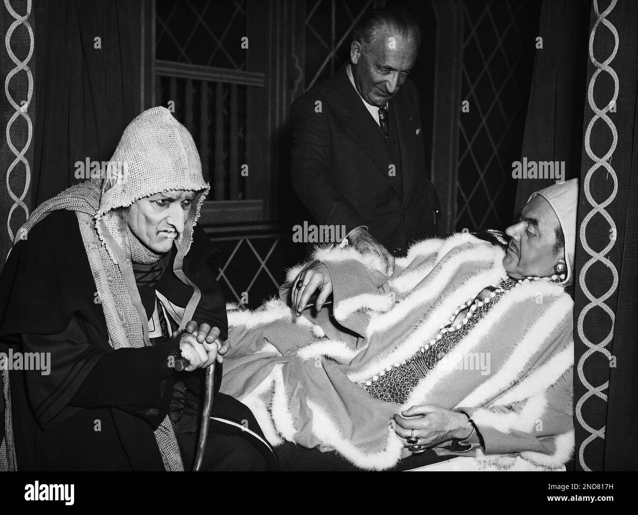 Jean-Louis Barrault, who made his debuts on the stage in 1931 in the ...