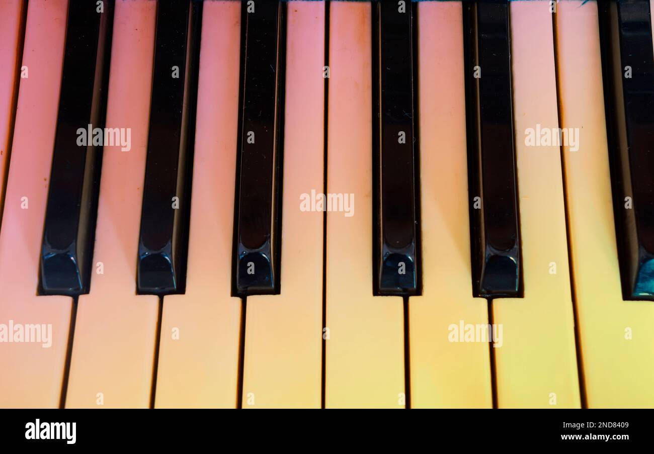 keyboard piano, side view of instrument musical tool Stock Photo - Alamy
