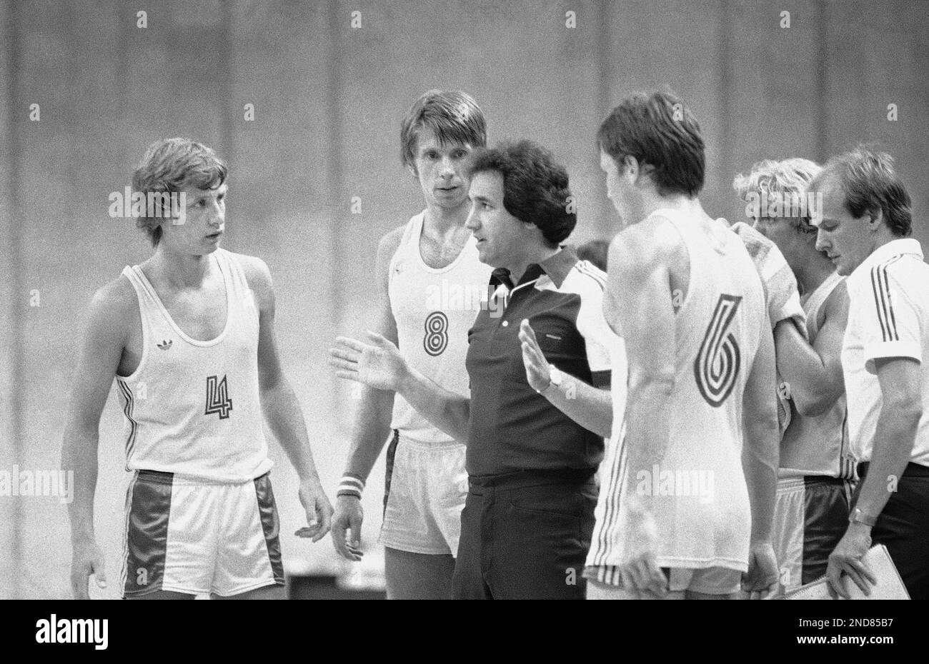 American Mike Perry, coach of the Swedish basketball team has a ...