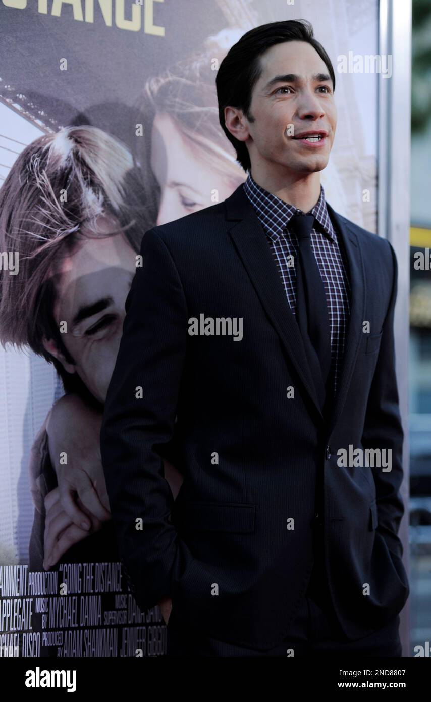 Actor Justin Long poses at the premiere of the film "Going the Distance ...