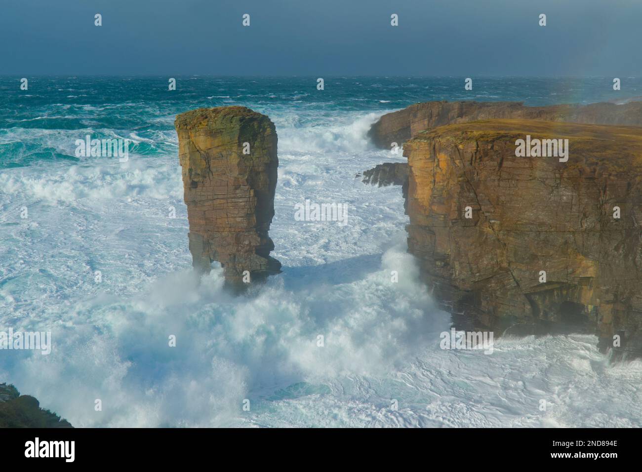 Yesnaby sea stack with rough seas, Orkney Islands Stock Photo - Alamy