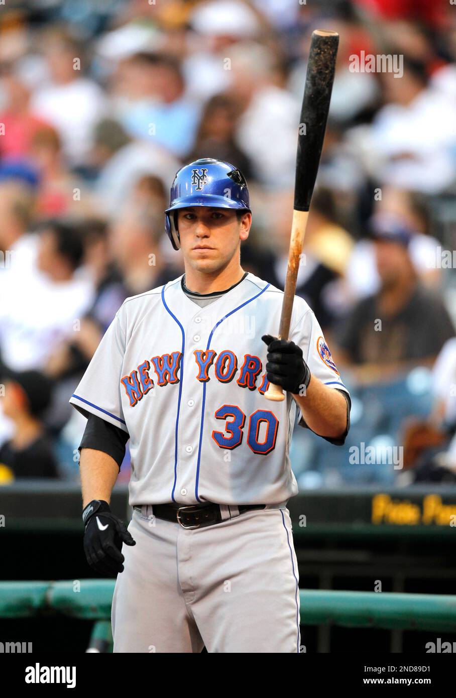 New York Mets' Josh Thole (30) plays in the baseball game between the ...
